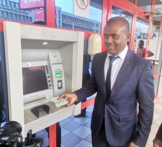 Moov Money lance le retrait d’argent au GAB UBA - 24 Heures au Bénin